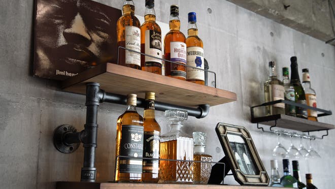 【ビターキャラメル】コンクリートやレンガの素材感を生かした インダストリアルなスタジオの写真9