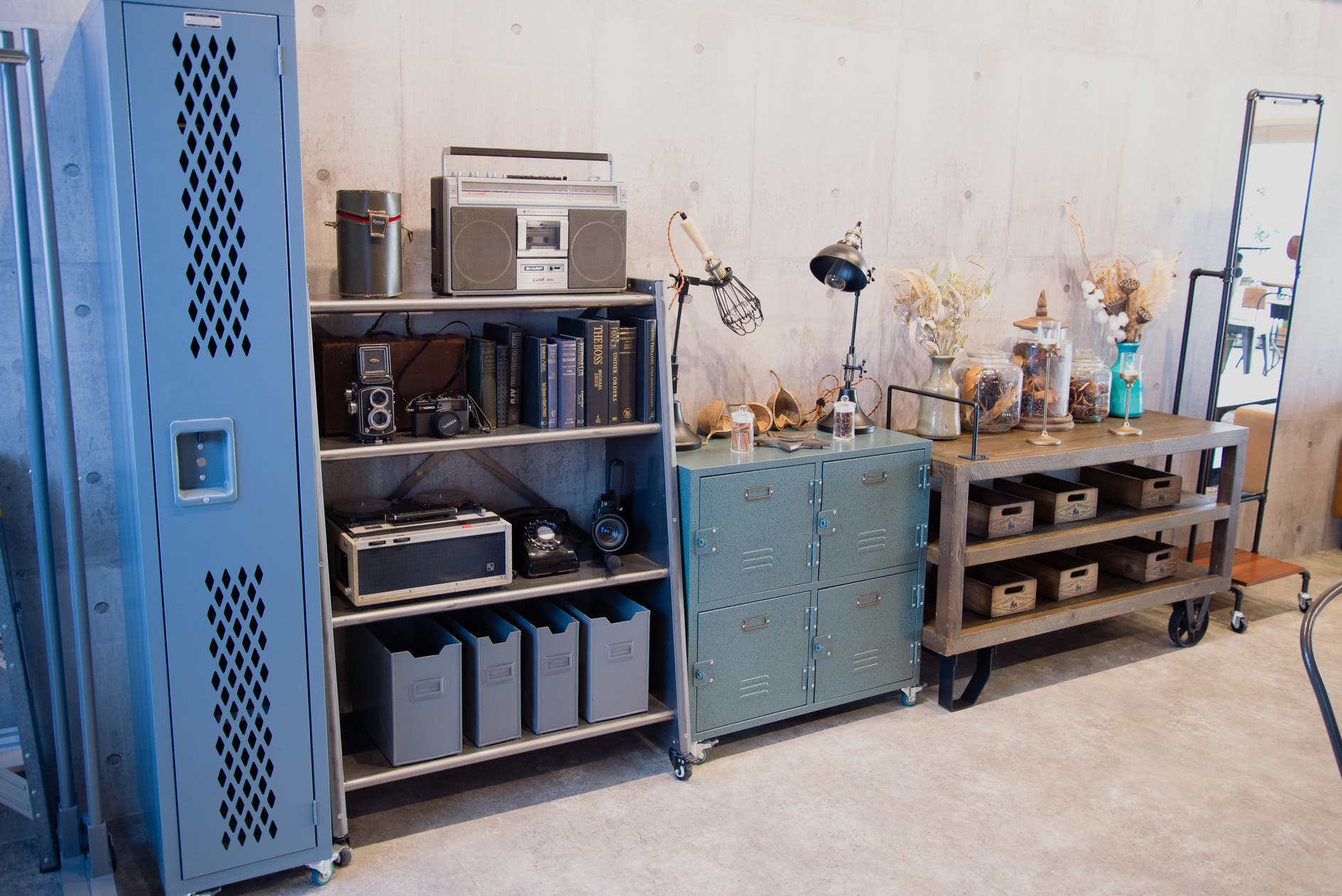 【ビターキャラメル】コンクリートやレンガの素材感を生かした インダストリアルなスタジオの写真11