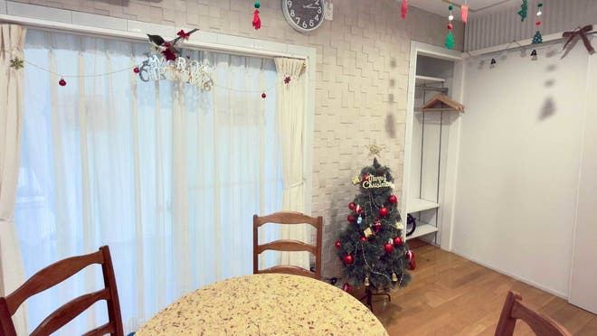 【🌲Xmas装飾🎅馬橋駅徒歩7分】一軒家🏠駐車場2台🚗キッズルーム完備🍀12人着席可の鉄板テーブル🍖の写真2