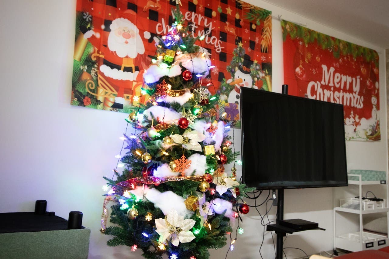 クリスマス🎅🎄新宿御苑前駅徒歩4分 広々としたパーティルーム 💛女子会💚推し活💗 📺55インチ大型テレビの写真6