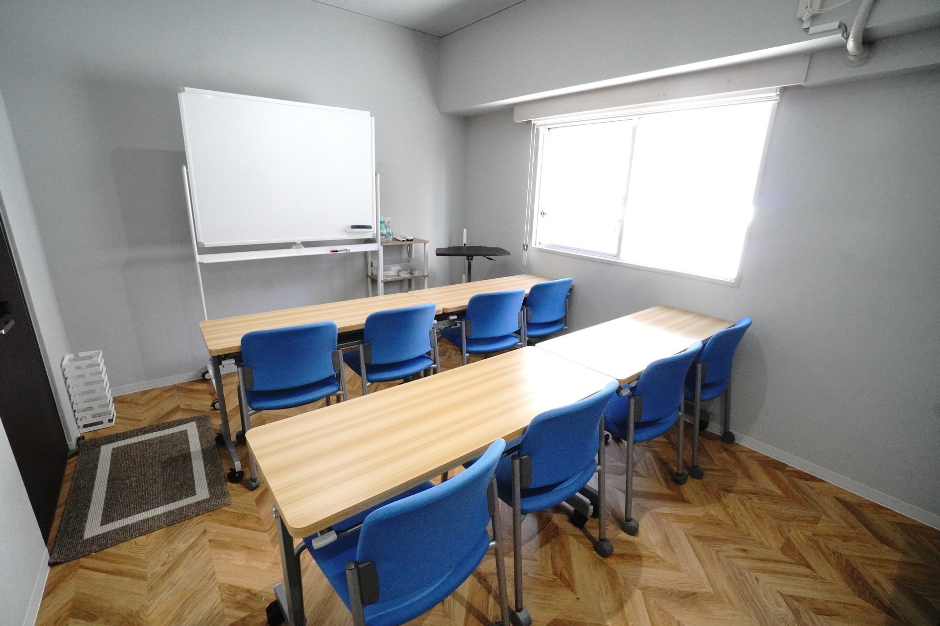 ＜テレワーク@伏見＞10名収容完全個室✨光回線Wi-Fi📶モニター🖥️会議/商談/セミナー/ワークショップの写真5