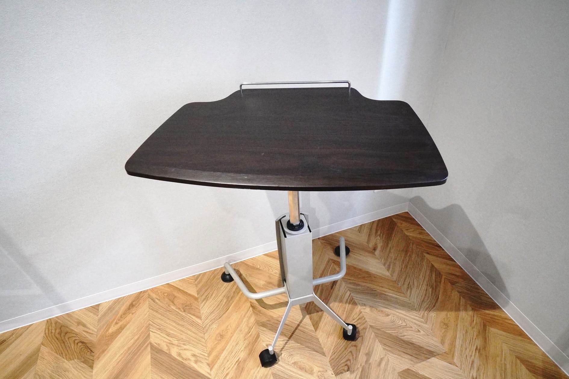 ＜テレワーク@伏見＞10名収容完全個室✨光回線Wi-Fi📶モニター🖥️会議/商談/セミナー/ワークショップの写真9