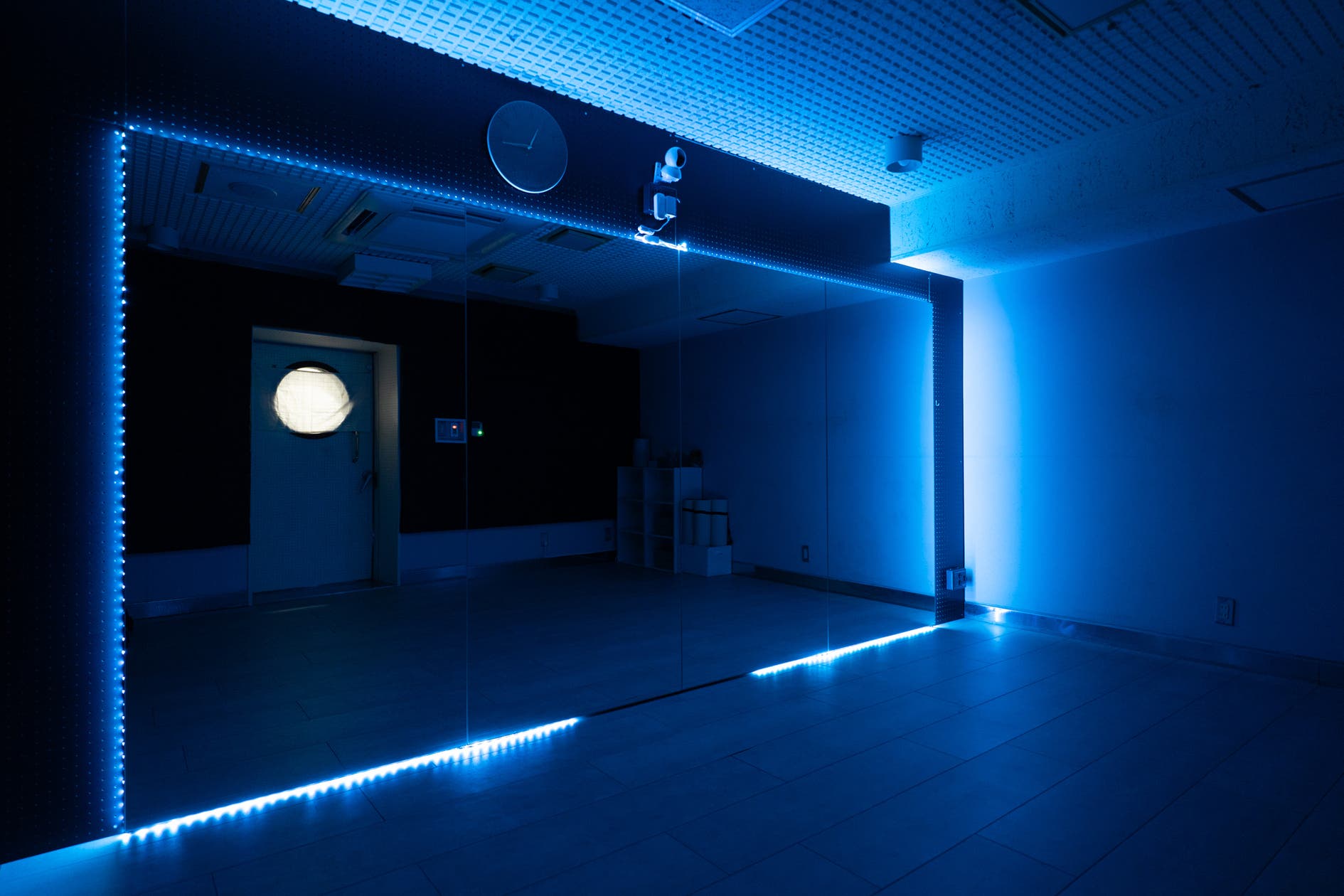 ＼NEW OPEN × いまだけオープン価格／ 千歳船橋駅徒歩1分、地下防音スタジオ。 更衣室・共有部・充実備品の写真10