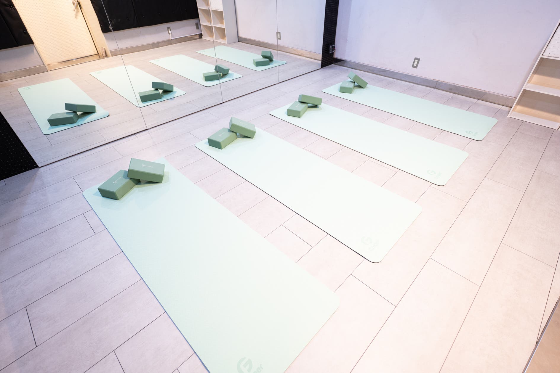 ＼NEW OPEN × いまだけオープン価格／ 千歳船橋駅徒歩1分、地下防音スタジオ。 更衣室・共有部・充実備品の写真12