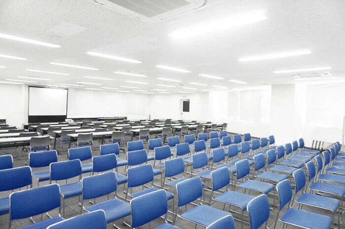 《名古屋会議室　imy会議室　4階大会議室》千種エリアでスクール189名収容可能！説明会やセミナー、試験にの写真4