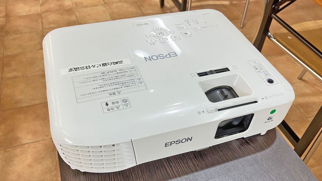 第三会議室 3名掛け最大24席【高崎駅徒歩7分 販売利用OK】プロジェクター|スクリーン|ホワイトボード|Wi-Fi|無料の写真7