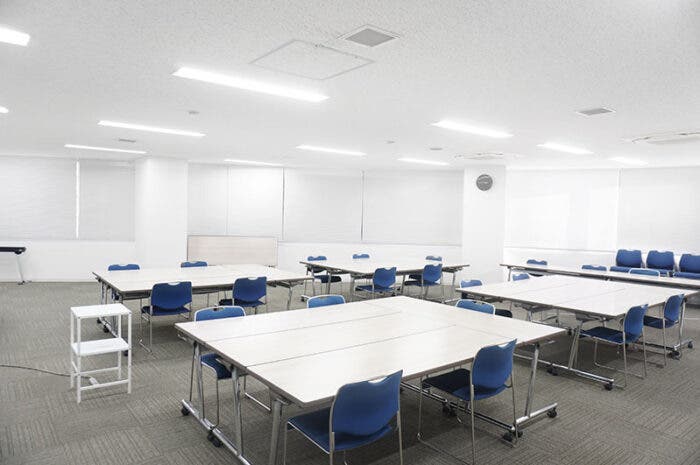 《名古屋会議室　imy会議室　6階第2会議室》千種エリアでスクール66名！企業研修や講演会などにご利用可能な中規模会議室の写真5