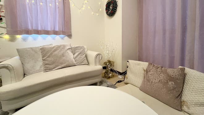 【冬季限定】こたつ×クリスマス装飾でほっこりパーティー🎂名古屋駅7分🚶♀️最大6名🙆♀️75㌅大型TVの写真7