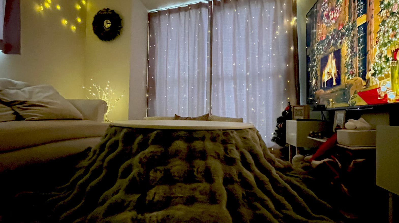 【冬季限定】こたつ×クリスマス装飾でほっこりパーティー🎂名古屋駅7分🚶‍♀️最大6名🙆‍♀️75㌅大型TVの写真3