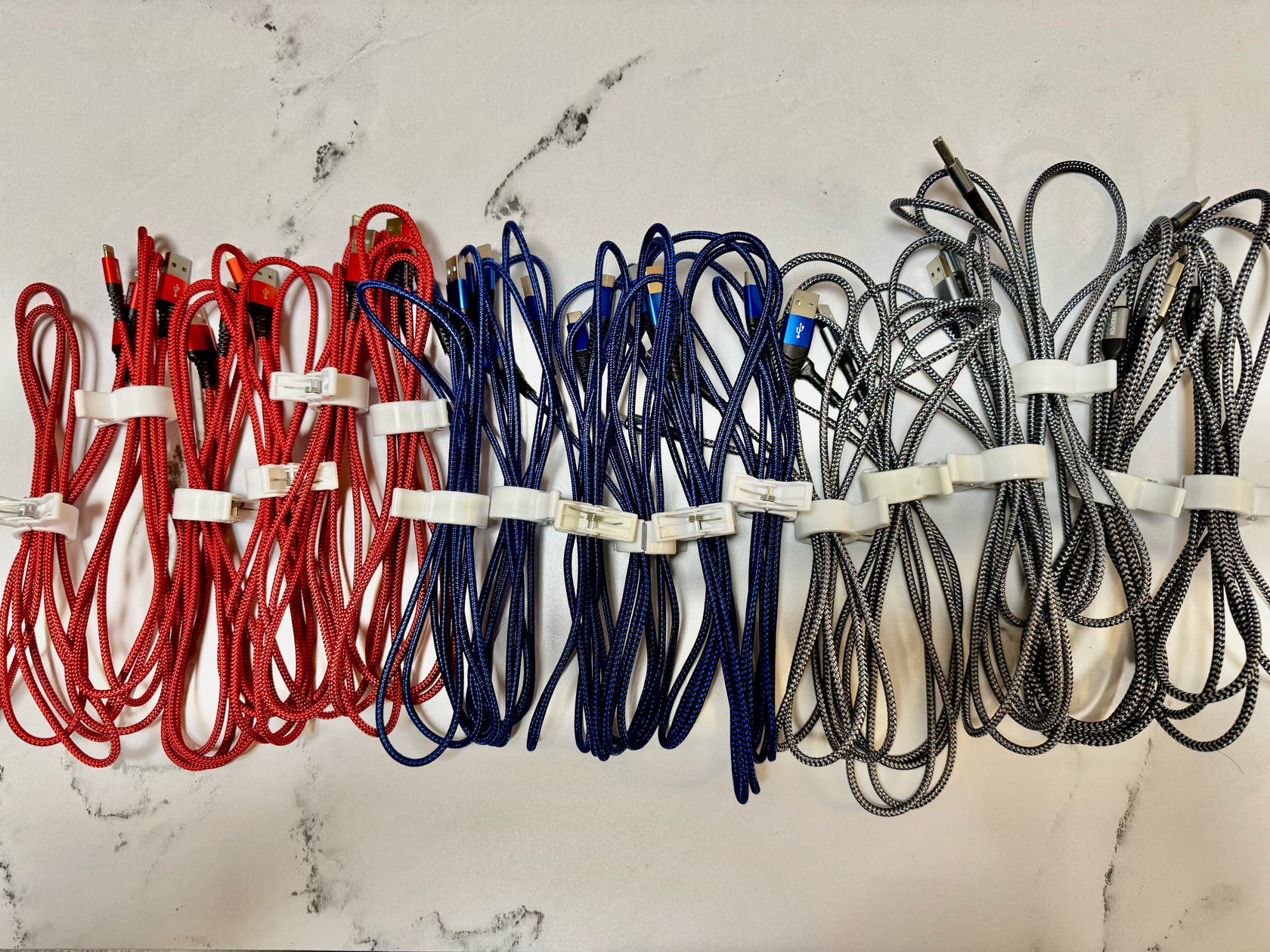 各種充電ケーブル、延長コードの画像1