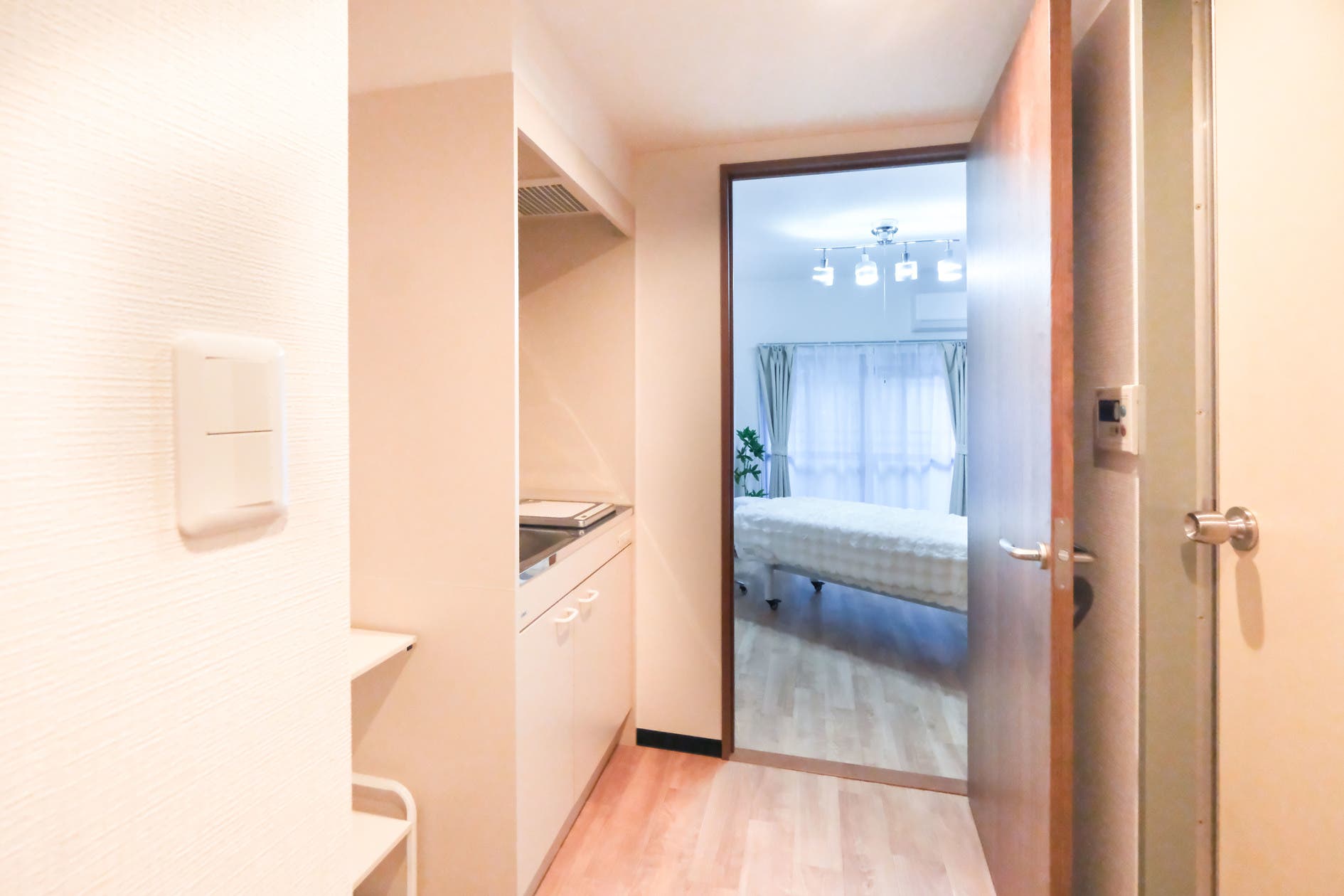 【✨オープン記念価格✨】【阪急豊中駅徒歩5分】備品充実のスペース✨｜女性でも片手で高さ調整可能なベッド🌱の写真19