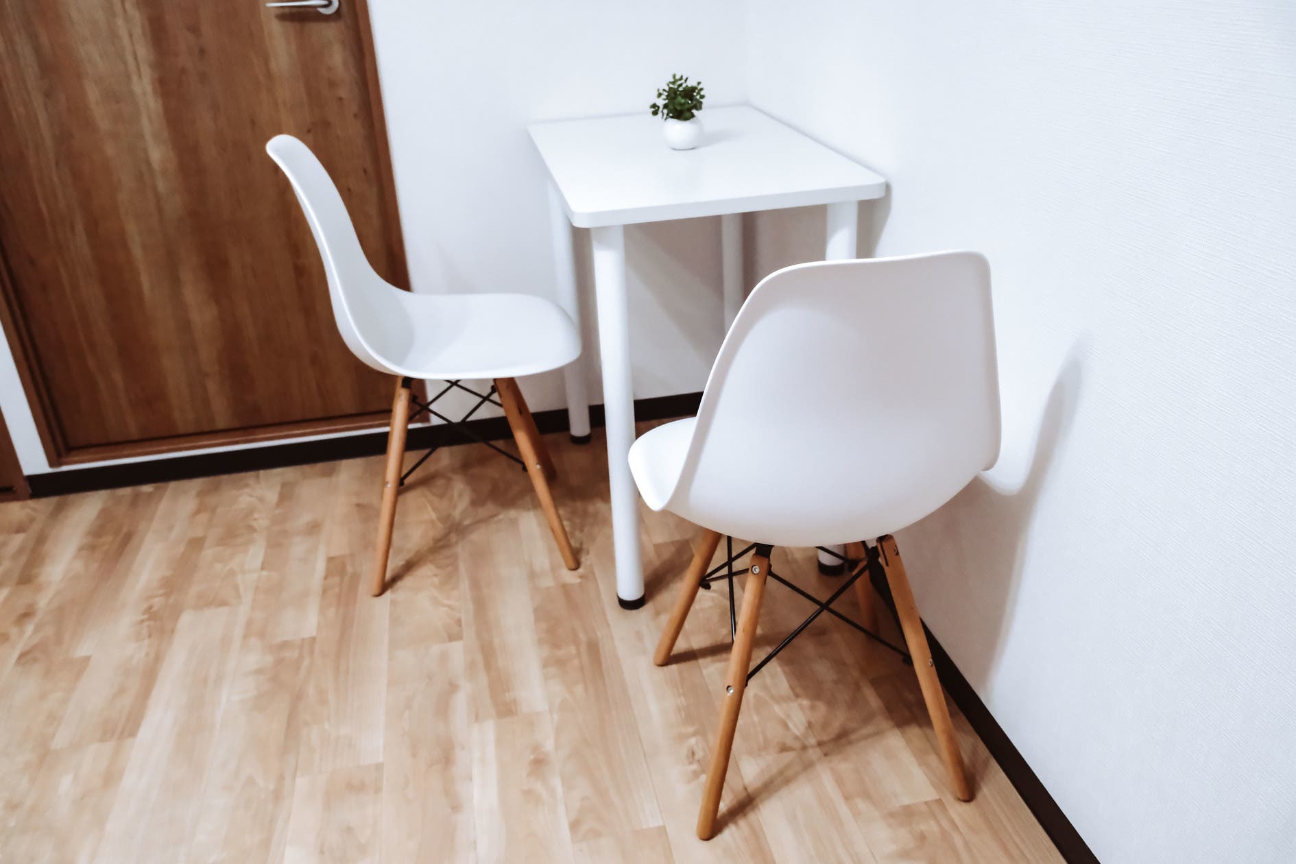 【✨オープン記念価格✨】【阪急豊中駅徒歩5分】備品充実のスペース✨｜女性でも片手で高さ調整可能なベッド🌱の写真3