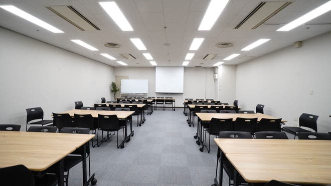 <豊橋駅前ビル カルミア4Fレンタルスペース>駅ビル内🚃63名収容🪑Wi-Fi📶プロジェクター🎥マイク🎤セミナー/研修の写真7