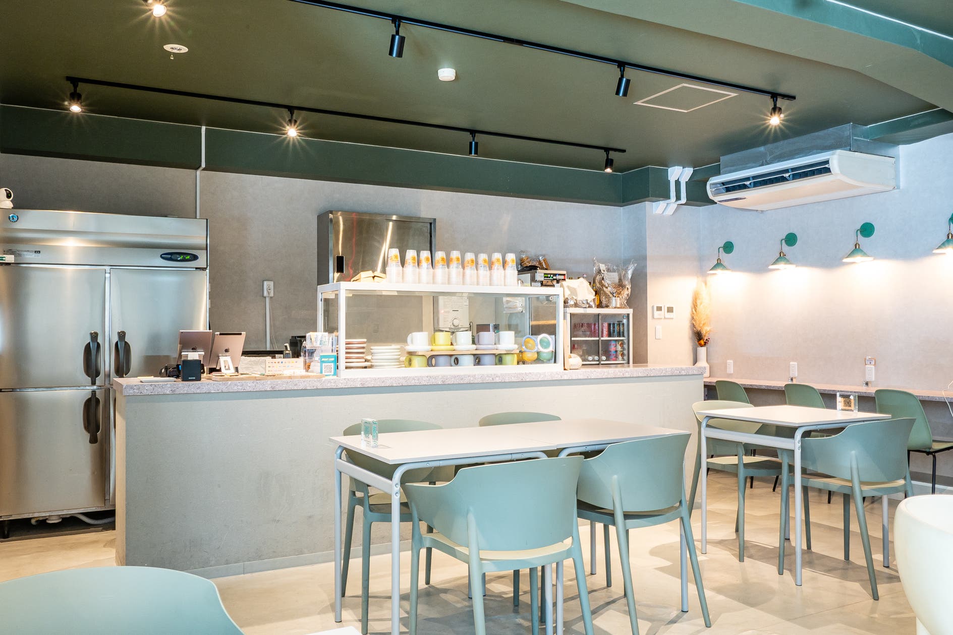 飲食物持ち込みOK！パーティ・撮影・セミナー利用に最適なおしゃれで居心地の良い空間の写真2