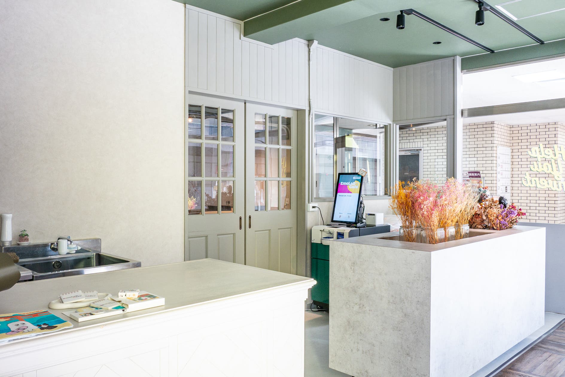 飲食物持ち込みOK！パーティ・撮影・セミナー利用に最適なおしゃれで居心地の良い空間の写真9