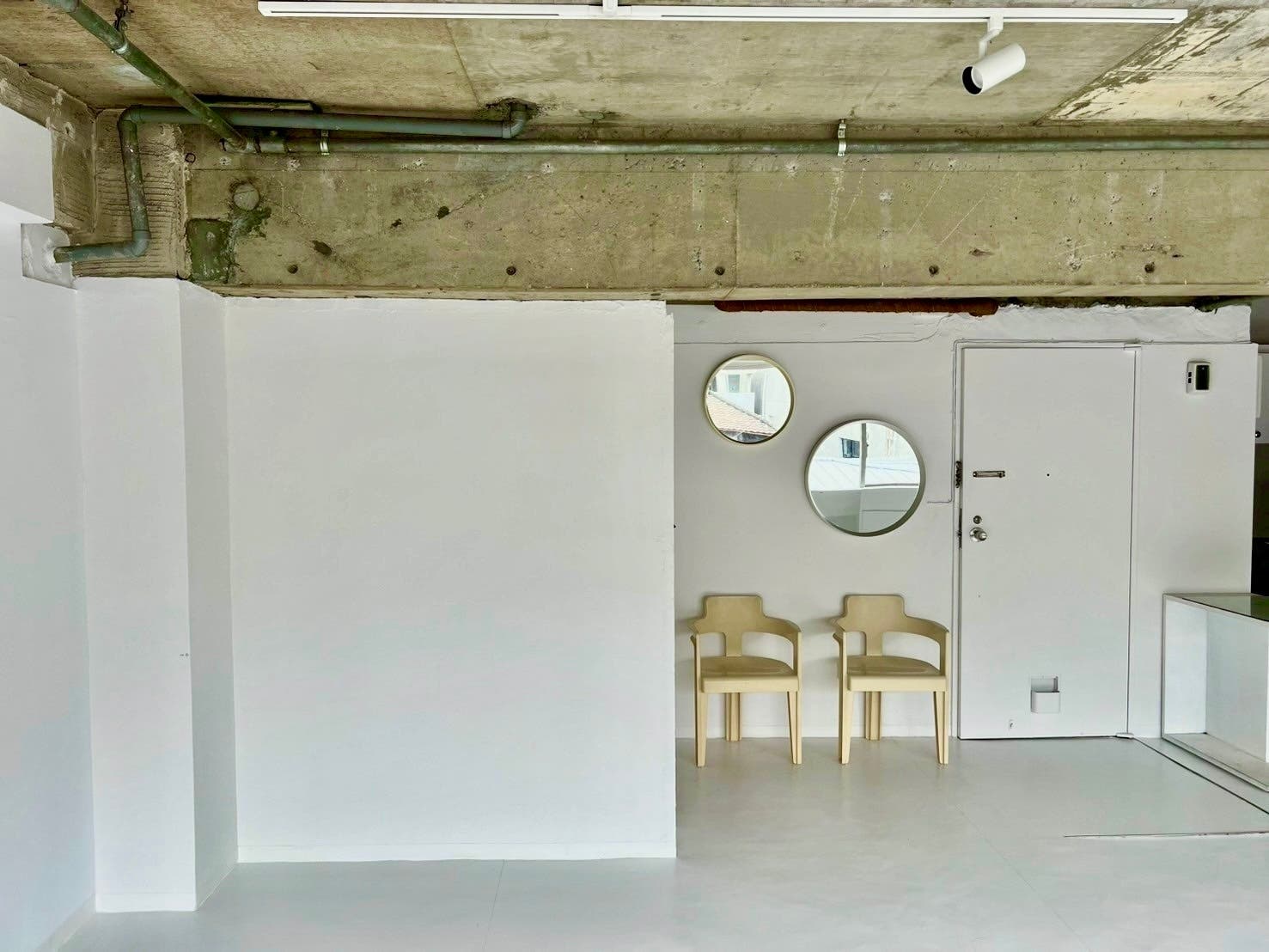 【六本木】アパレルチームが立ち上げたHOUSE studio!!　　　|白ホリ・自然光 |ヴィンテージ什器多数の写真6