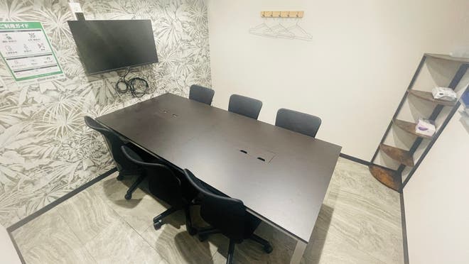 【西葛西駅から徒歩1分】モニター・フリードリンク付き6名会議室(Room D)※予約時間前は入室不可の写真8