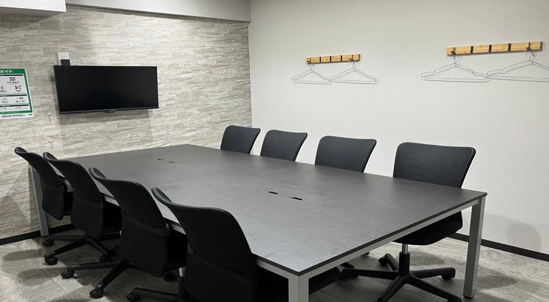 【西葛西駅から徒歩1分】モニター・フリードリンク付き8名会議室（Room C）※予約時間前は入室不可