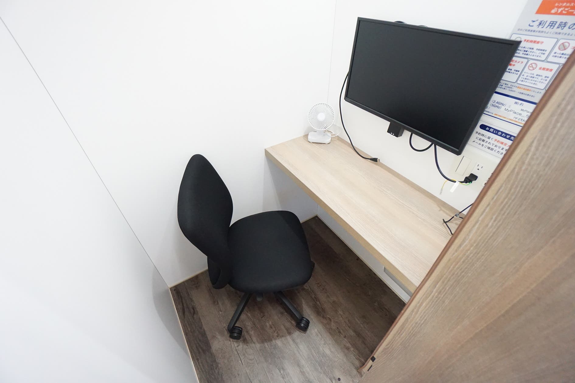 ＜PaO Work 自由が丘No.1＞集中できるワークブース💼Wi-Fi完備📶モニター付！テレワーク/ZOOM/自習/作業の写真1