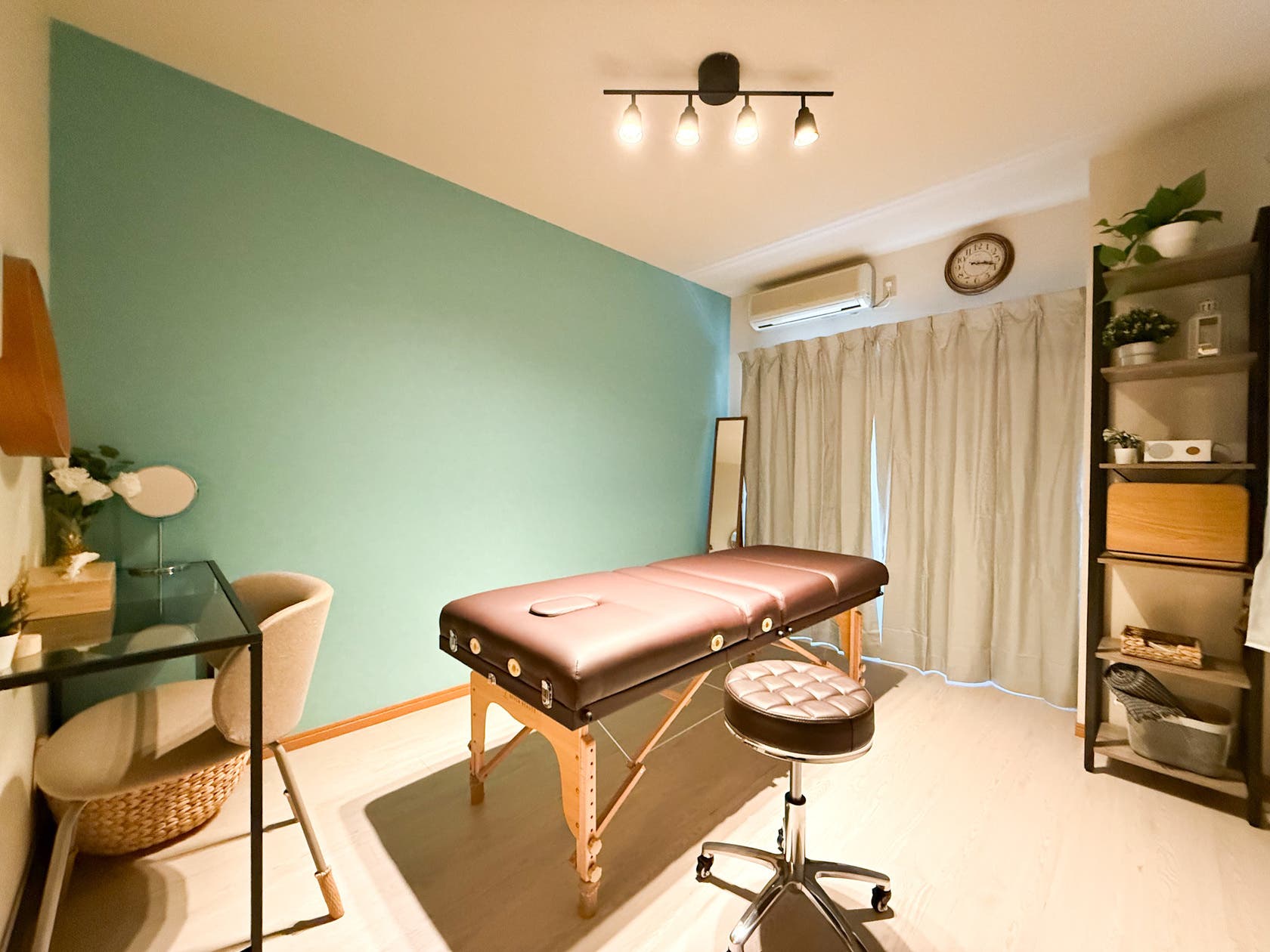 ✨NEW OPEN【綱島駅徒歩2分】綱島エリア唯一の完全個室レンタルサロン！エステ、整体、鍼灸、ネイルなど！の写真1