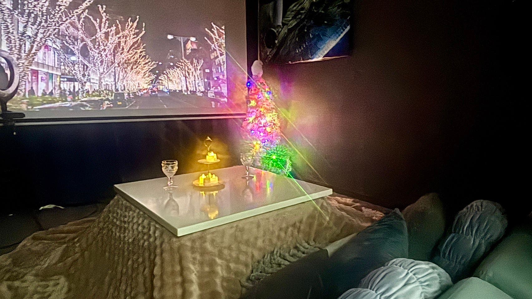 ぬくぬく🥰こたつ&クリスマス🎄ツリー装飾のお部屋でパーティー🎂✨🎞️まったりおうちデート😘✨コスプレ・推し活・動画配信の写真3