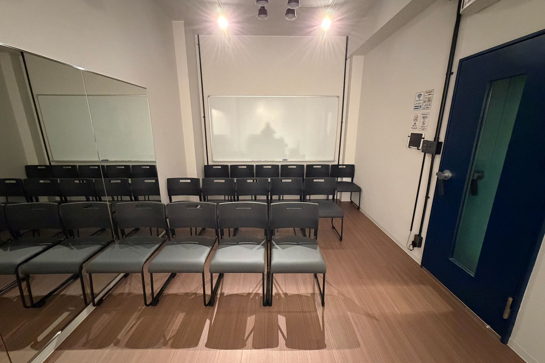 【Aスタジオ】桂駅徒歩2分◎グランドピアノ常設、レッスン・録音録画・アンサンブル・ミニコンサート向けクラシック専用スタジオの写真4