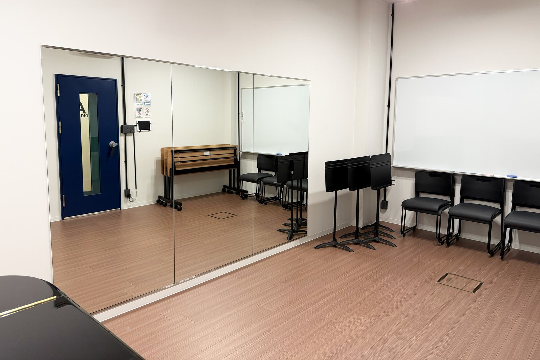 【Aスタジオ】桂駅徒歩2分◎グランドピアノ常設、レッスン・録音録画・アンサンブル・ミニコンサート向けクラシック専用スタジオの写真6