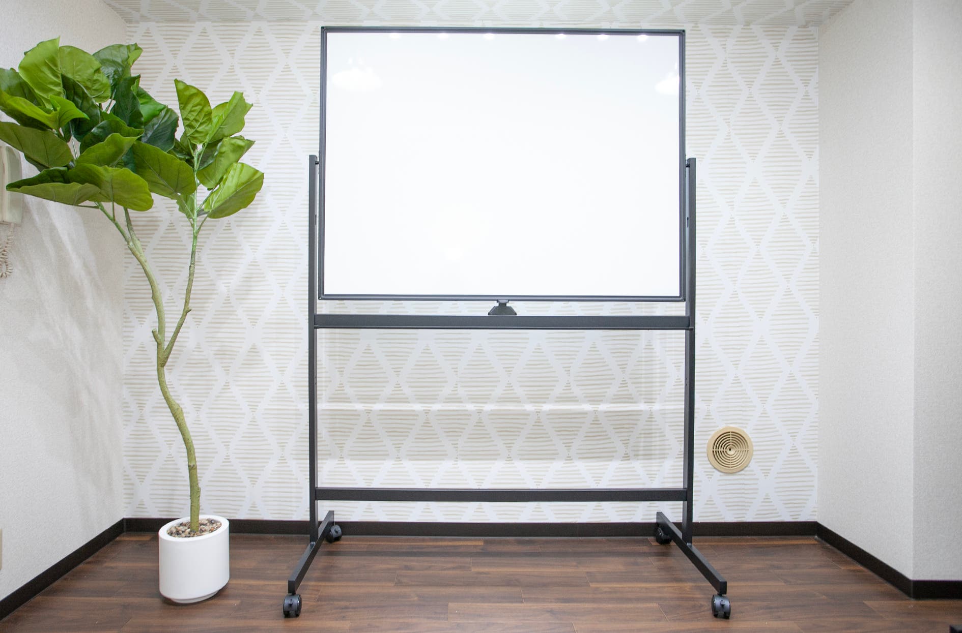 綺麗・安い・快適な会議室です！様々な用途にご利用いただけますの写真8