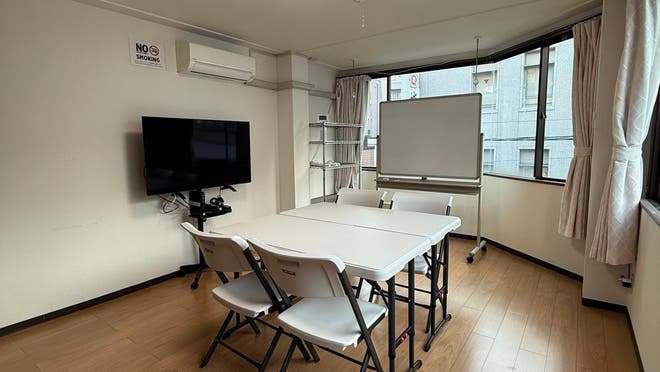 大森駅徒歩5分、商店街沿いにある24時間利用可能の多目的レンタルスペースの写真1