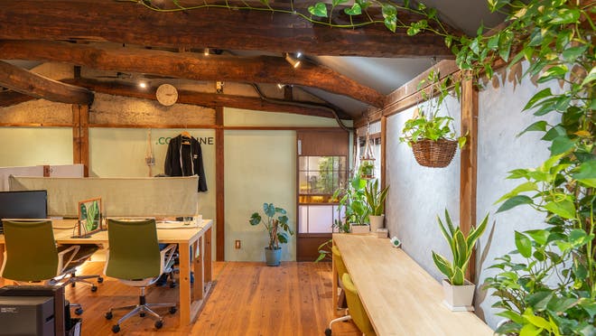 【関空2駅|泉佐野駅8分】ワークスペース/高速WiFi/web会議・出張で飛行機の待ち時間などに最適です/フリードリンク/古民家の写真1