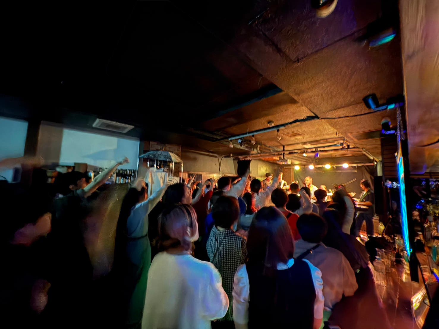 新大久保駅徒歩1分、楽器演奏、トークイベント、大人数のパーティーで使用可能です！の写真8