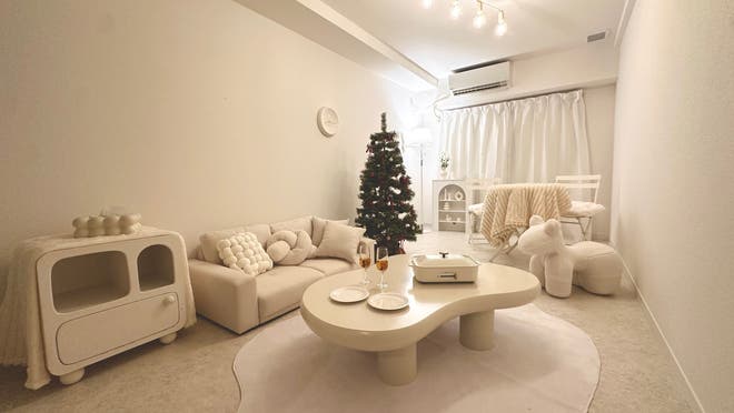 12/1open✨新宿駅徒歩10分🎉最大10名👭24H利用可🕐自然光✨大画面プロジェクターで映画/イベント/デート/女子会の写真1