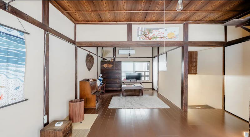 リノベ古民家📷駅1分｜6名・2階建て貸切｜キッチン＆食器完備・女子会や撮影に