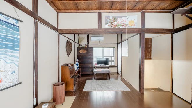 リノベ古民家📷駅1分|6名・2階建て貸切|キッチン&食器完備・女子会や撮影にの写真1