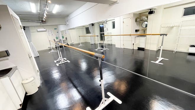 【新中野駅10秒】超駅近|地域最安|44平米|天井高く開放的|10人で余裕|LED照明|WiFi|ヨガマット|バレエバー🩰の写真30