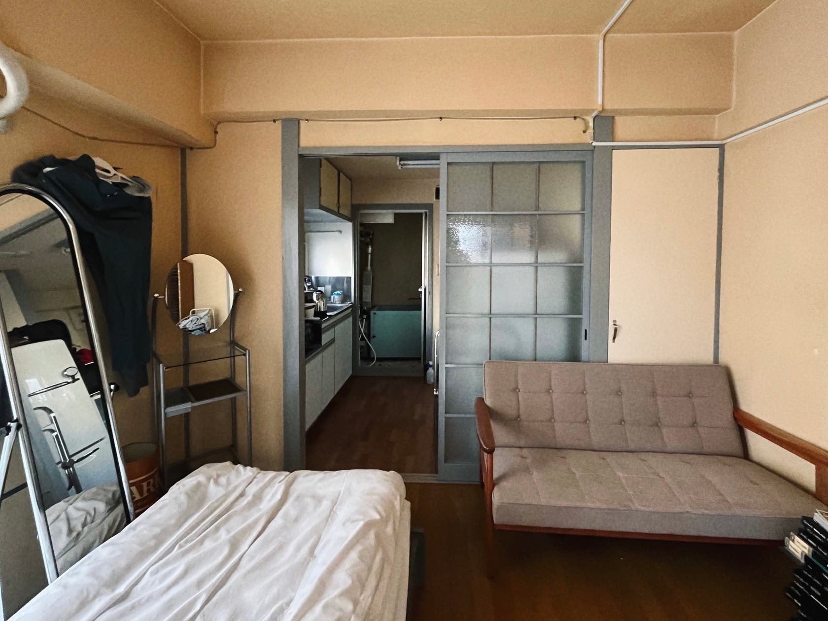 NEW|6畳ひとり暮らし|日常|生活|都会|一人暮らし|上京|アパート|ライフスタイル|自然光|ベランダ|キッチン蒲田駅徒歩5分の写真3