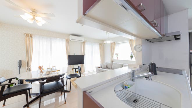 駅近!おうちスペース、広々リビングの写真4