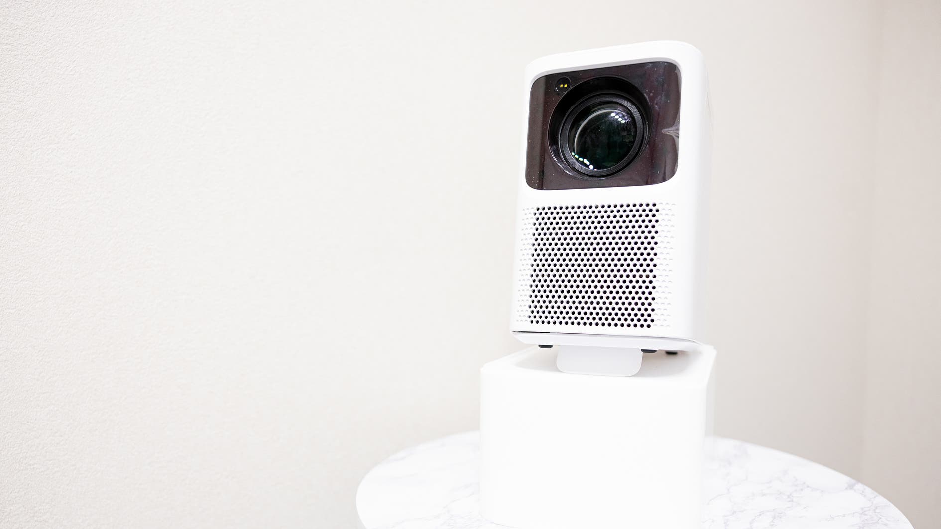 天神橋筋商店街内完全個室テレワークスペース・貸会議室・綺麗で静かな環境・急なビデオ会議・商談に。駅近の写真4