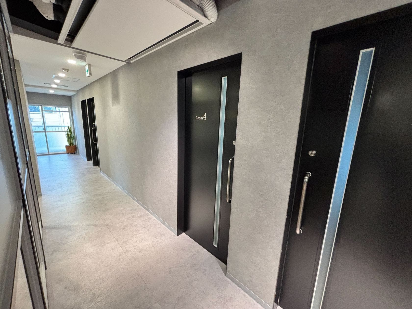 Room4【いつでも快適オフィス】受付スタッフ常駐/ゆったりソファ/最大2名/Wi-Fi完備/の写真5