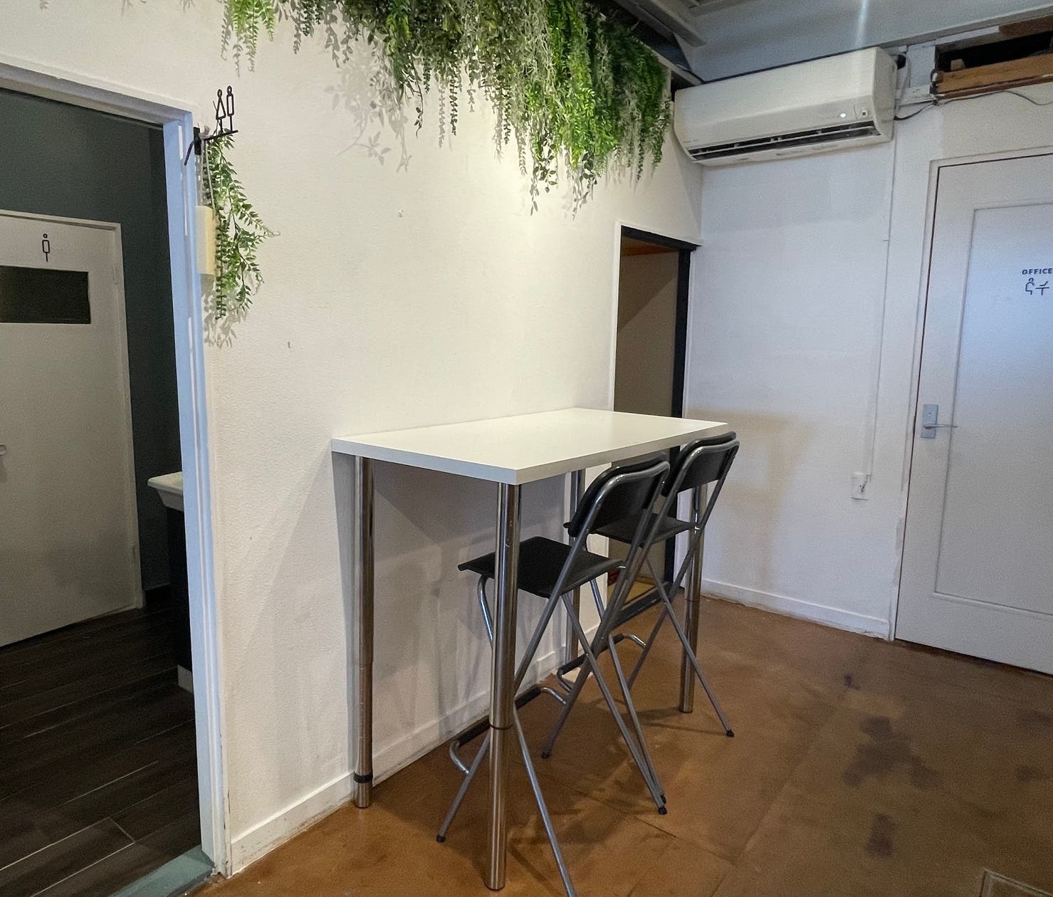 深江橋駅出口４から徒歩約7分のカフェの写真8