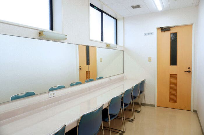 《名古屋会議室　imy会議室　9階多目的ホール》千種エリアでスクール84名収容可能！展示会や懇親会、シアター会場などにの写真7