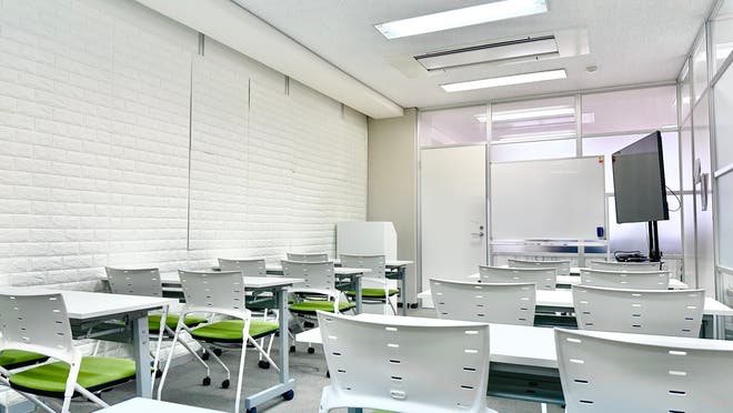 【名古屋駅1番出口徒歩3分】最大20名★会議やセミナーなど幅広く利用可!Wi-Fi,備品無料!の写真2