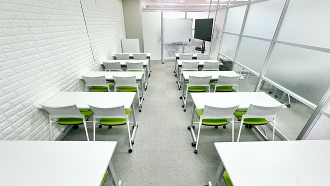 【名古屋駅1番出口徒歩3分】最大20名★会議やセミナーなど幅広く利用可!Wi-Fi,備品無料!の写真4