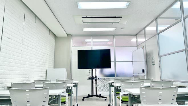 【名古屋駅1番出口徒歩3分】最大20名★会議やセミナーなど幅広く利用可!Wi-Fi,備品無料!の写真3