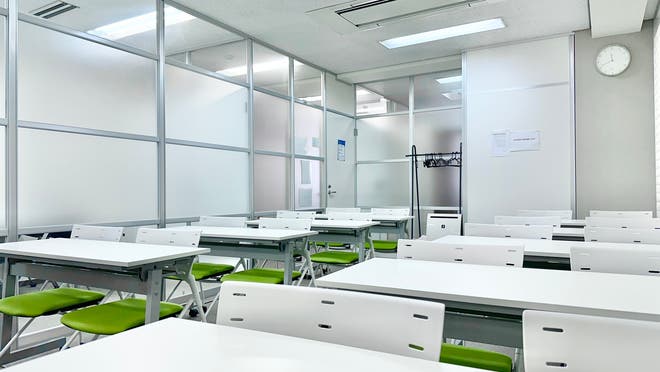 【名古屋駅1番出口徒歩3分】最大20名★会議やセミナーなど幅広く利用可!Wi-Fi,備品無料!の写真6