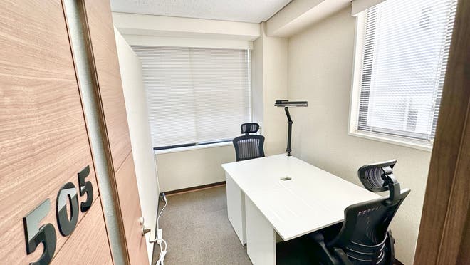 【名古屋駅1番出口より徒歩3分】1~2名★個室で人目を気にせず集中して作業・仕事・学習に最適!Wi-Fi無料!日貸の写真10