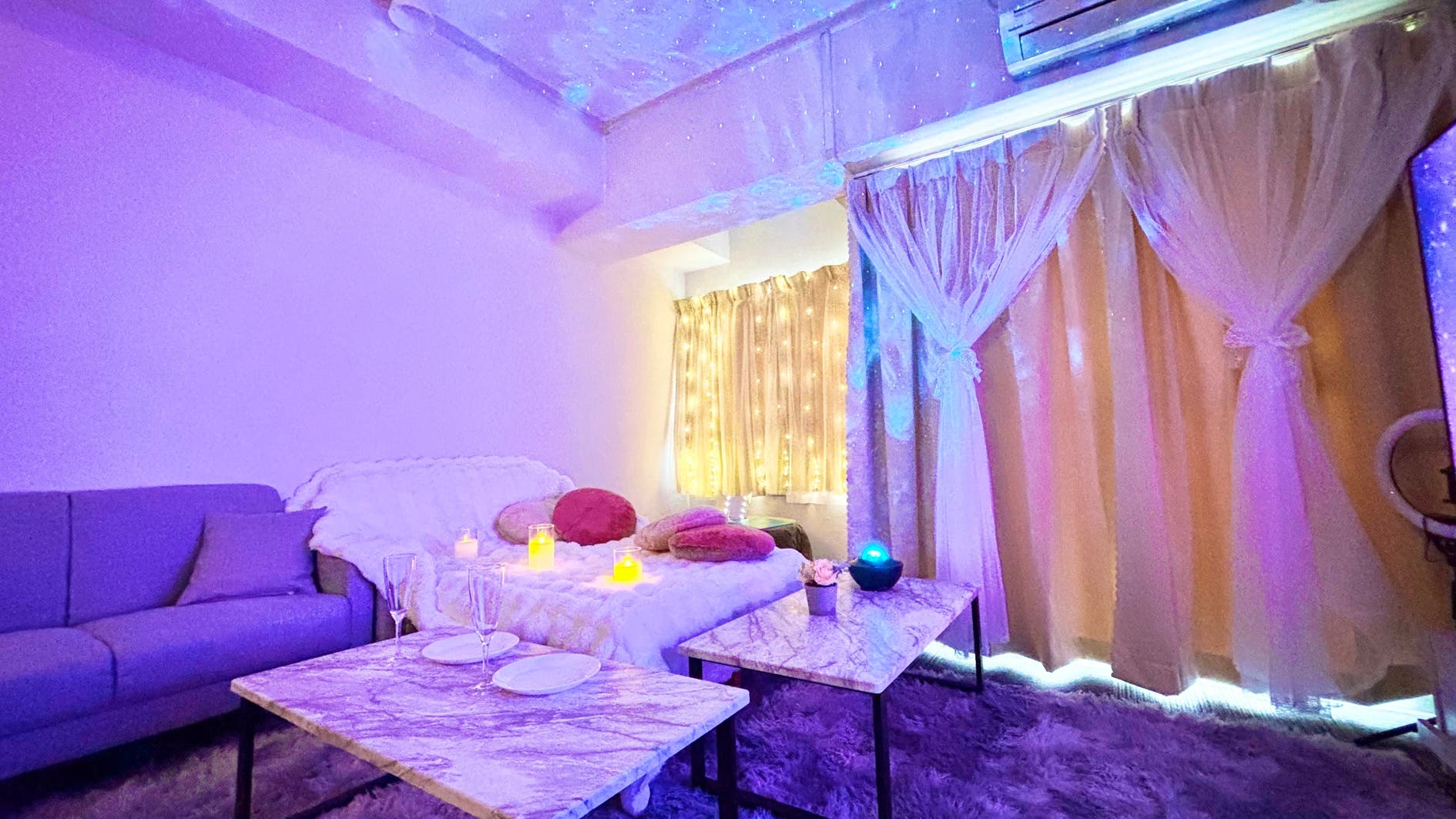 新大阪駅すぐ／24時間利用可／室内防犯カメラ無し／75インチドデカTV📺ドルビー音質♬　映画🎞️押し活💛の写真4