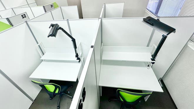 【名古屋駅1番出口より徒歩3分】1~2名★仕切られたスペースで人目を気にせず集中して作業・仕事・学習に最適!Wi-Fi無料!日貸の写真6