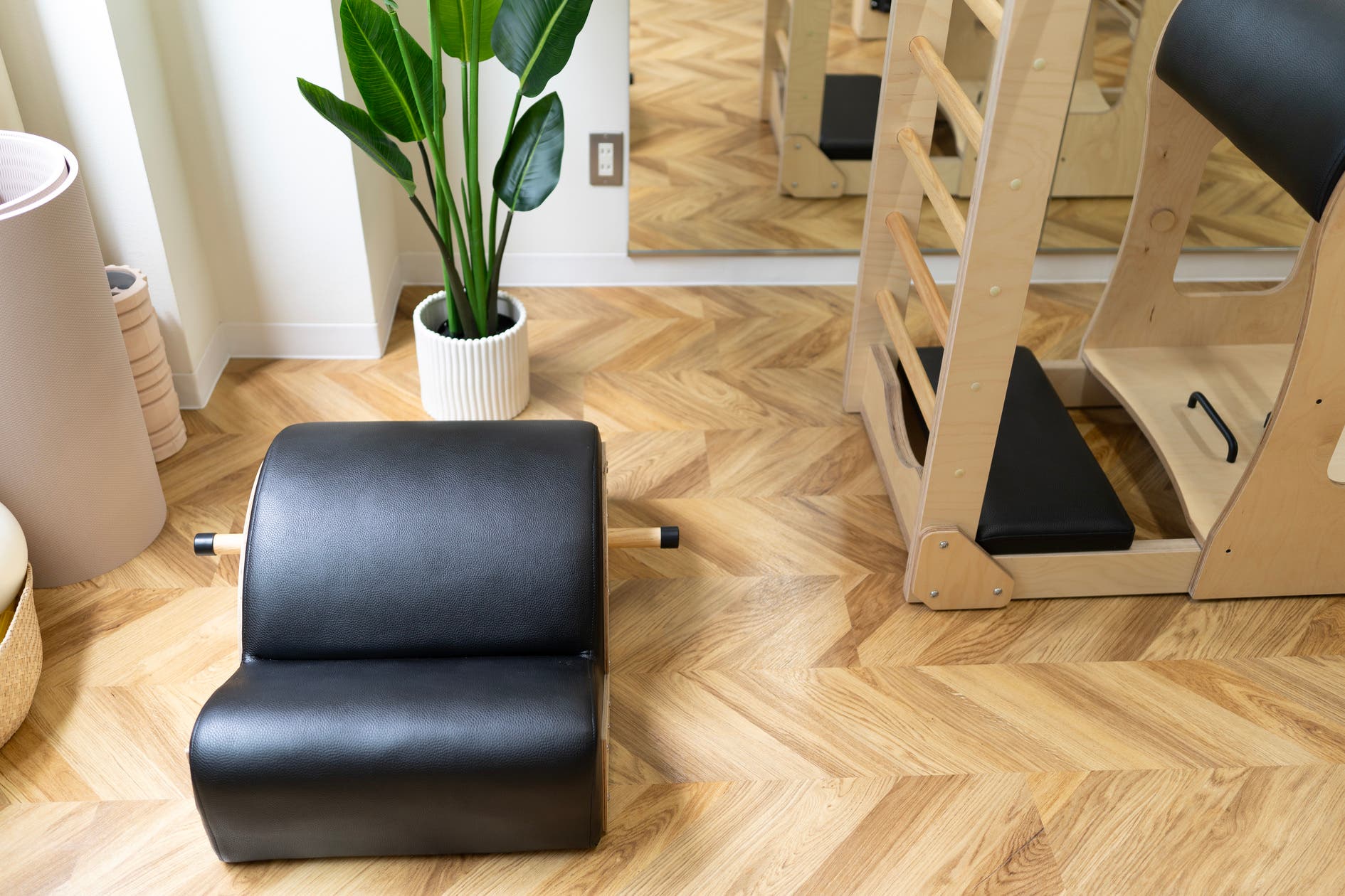 【心斎橋】ピラティスマシン完備｜完全個室｜洗練されたプライベートスタジオ｜当日予約可の写真2