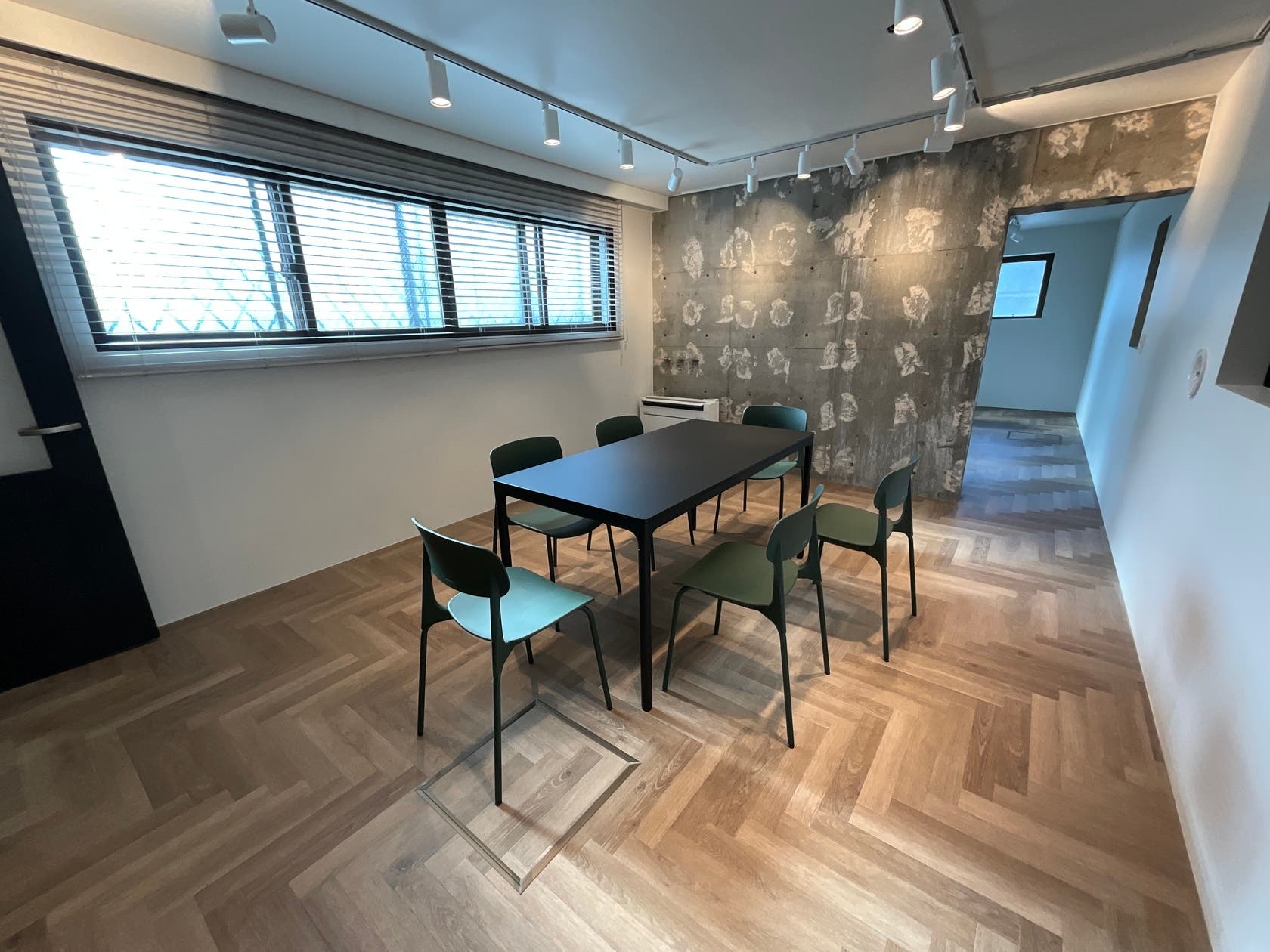 101【荻窪/上荻】ワークショップ/セミナー/ワーキングスペース/ミーティング/撮影/個展/ミニキッチン、電子レンジありの写真1